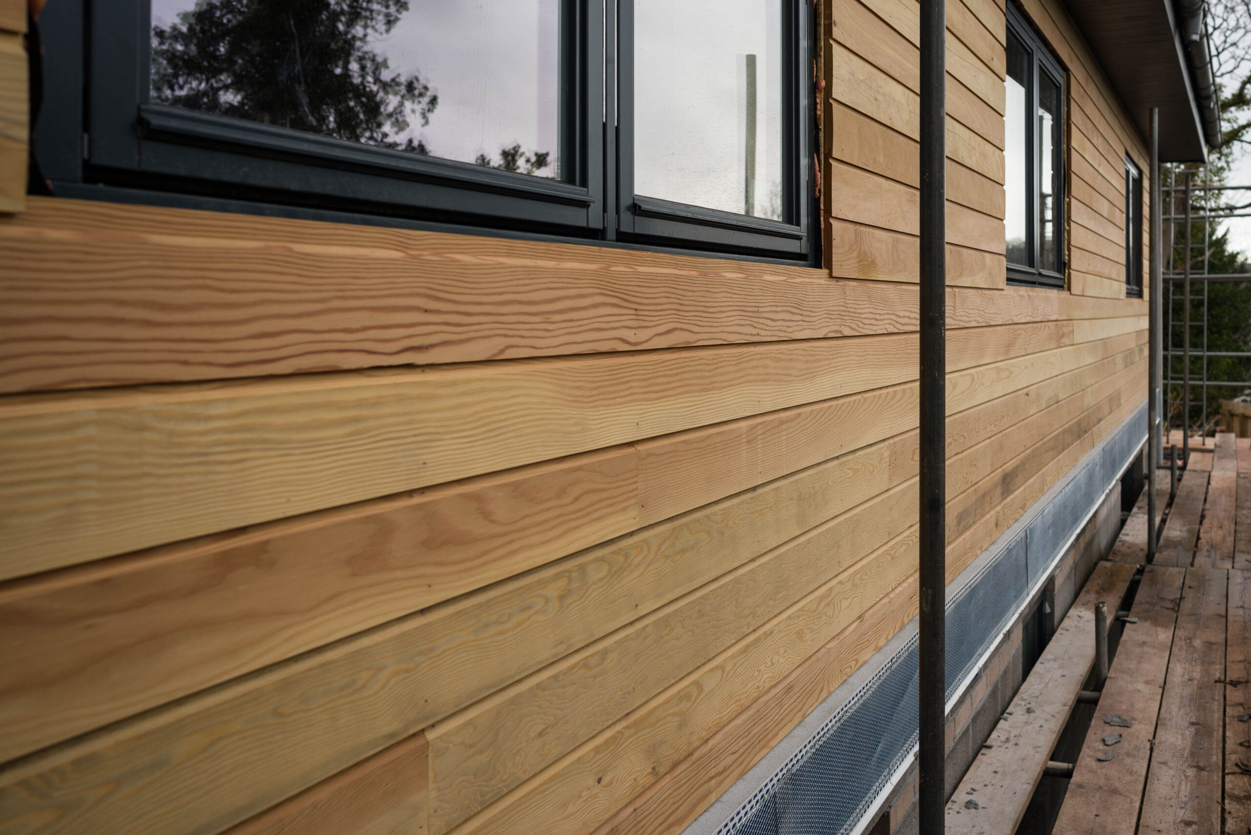 Douglas Fir cladding installed on luxury homes in Torquay - PremierForest