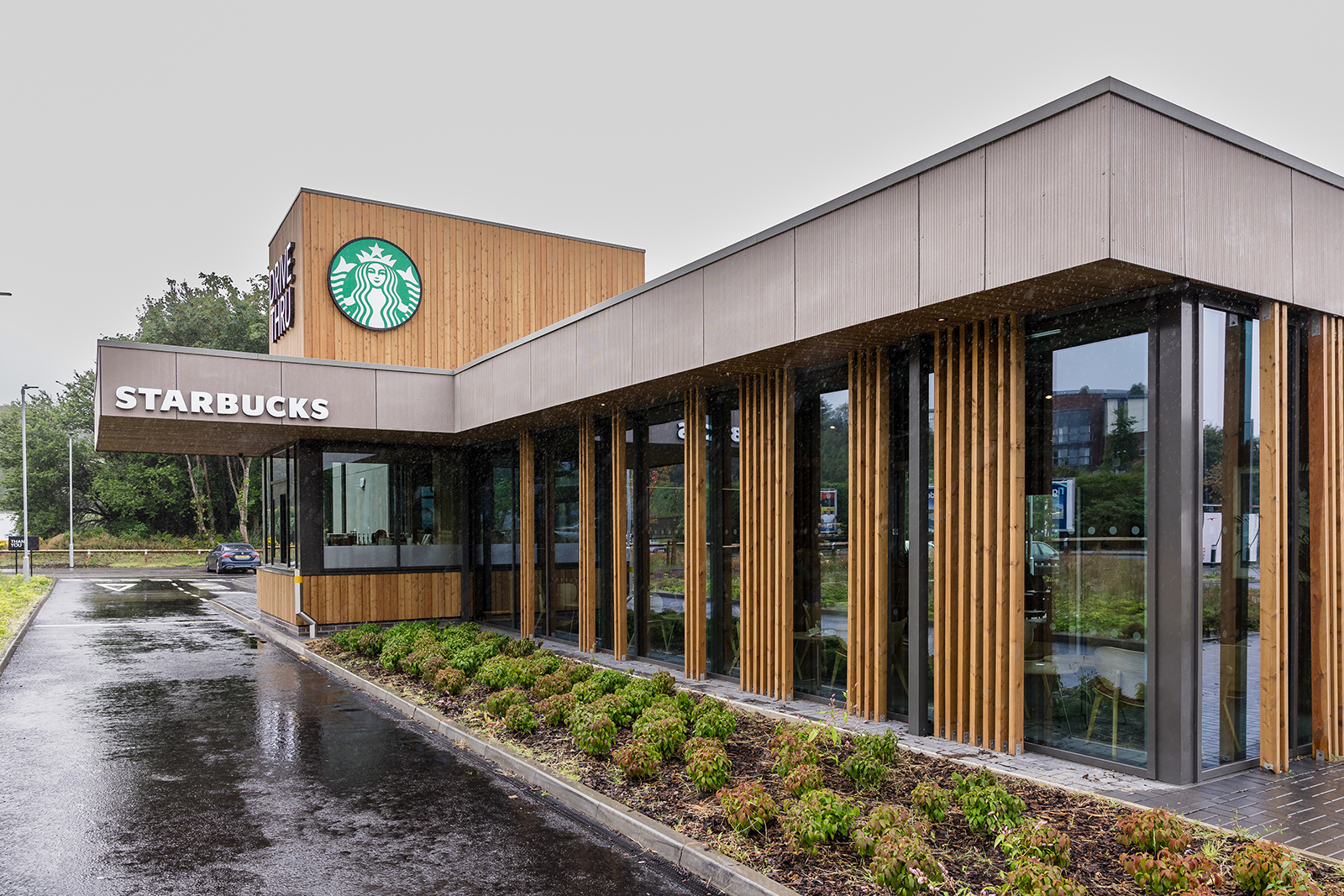 Mon Timber creates bespoke Cladding for new Starbucks in Greenock ...